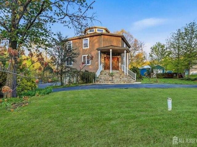 house with 5 bedroom, Manalapan NJ DS102027025