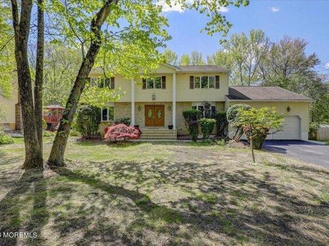 house with 5 bedroom, Manalapan NJ DS102256162