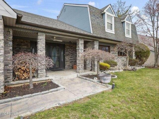 house with 5 bedroom, Manalapan NJ DS102314563