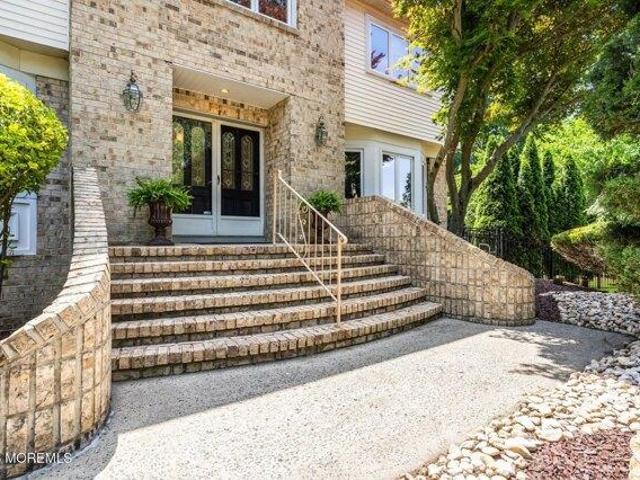 house with 5 bedroom, Manalapan NJ ES105140749