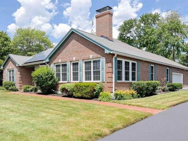 house with 5 bedroom, Manchester NH ES105109413