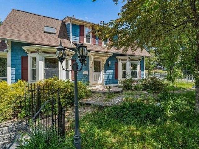 house with 5 bedroom, Manchester NH ES103929193