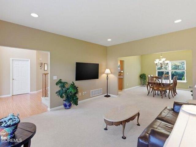 house with 5 bedroom, Manchester NJ DLS102563857
