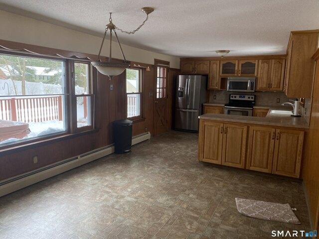 house with 5 bedroom, Manchester CT DLS103074172