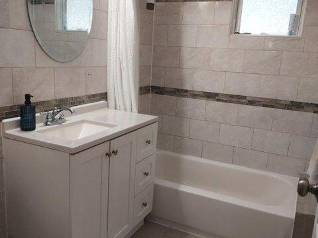 house with 5 bedroom, Manchester CT ES104078598