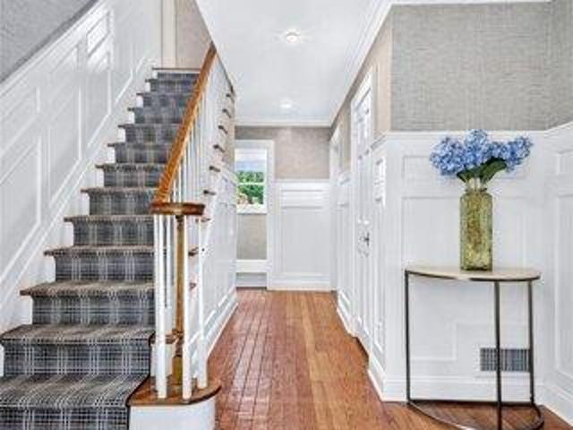 house with 5 bedroom, Manhasset NY ES105205925