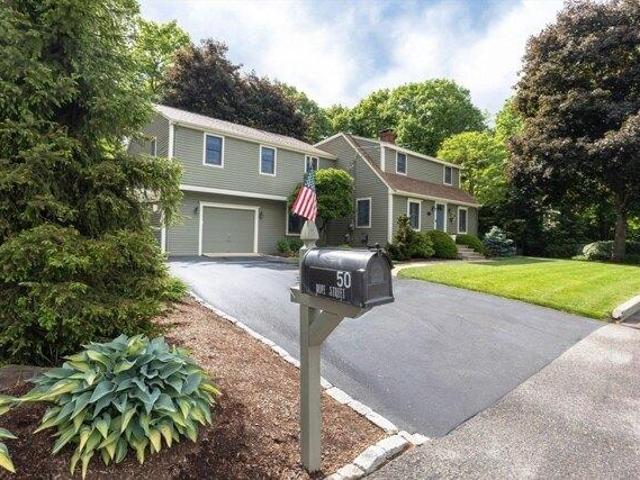 house with 5 bedroom, Mansfield MA ES102960212