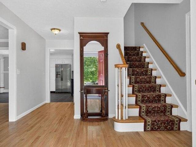 house with 5 bedroom, Mansfield MA ES105144738