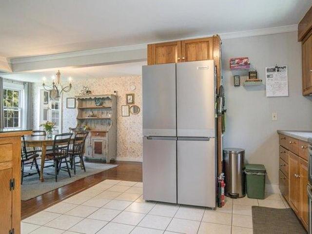 house with 5 bedroom, Madbury NH ES105192133