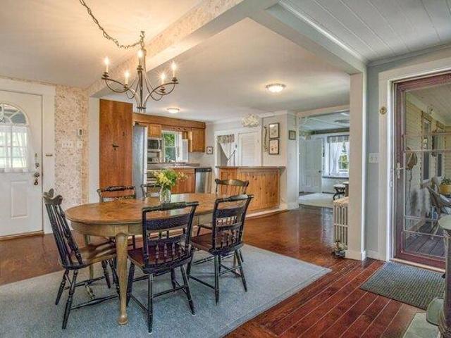 house with 5 bedroom, Madbury NH ES103970425