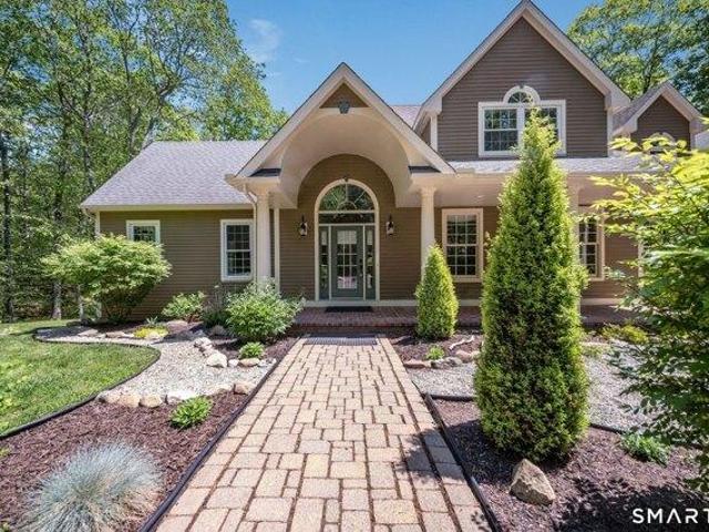house with 5 bedroom, Madison CT DS102560411