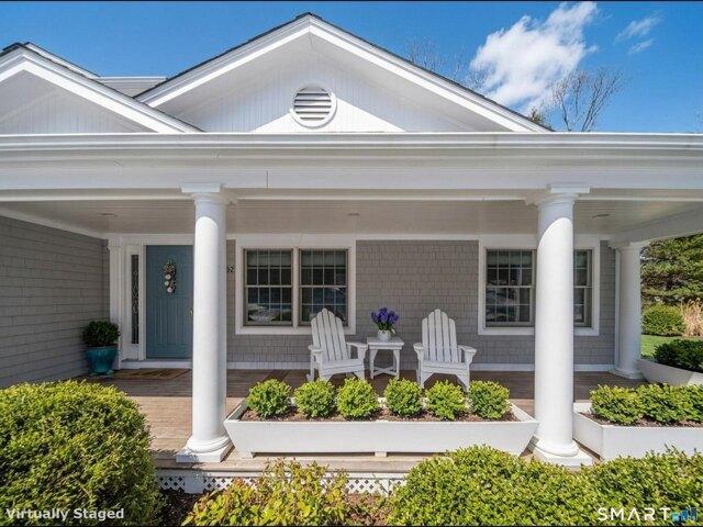 house with 5 bedroom, Madison CT ES104789274