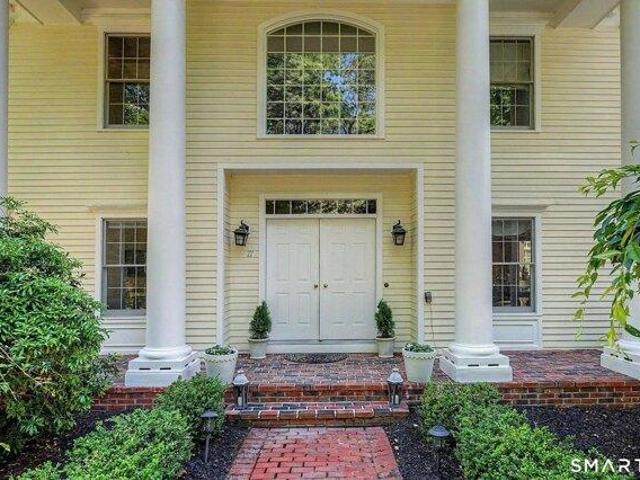 house with 5 bedroom, Madison CT ES105232057