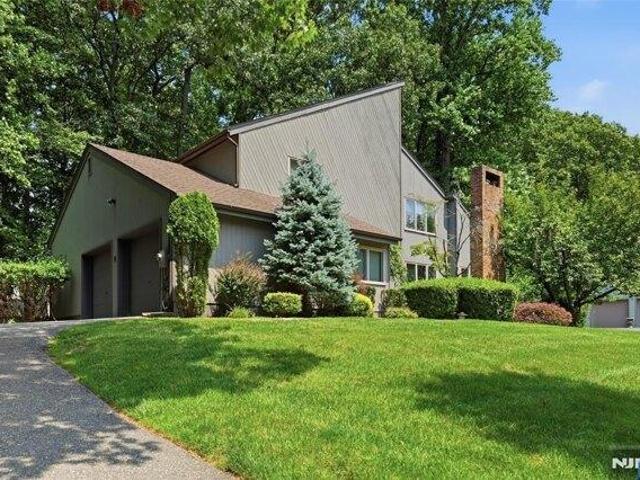 house with 5 bedroom, Mahwah NJ DS104405933