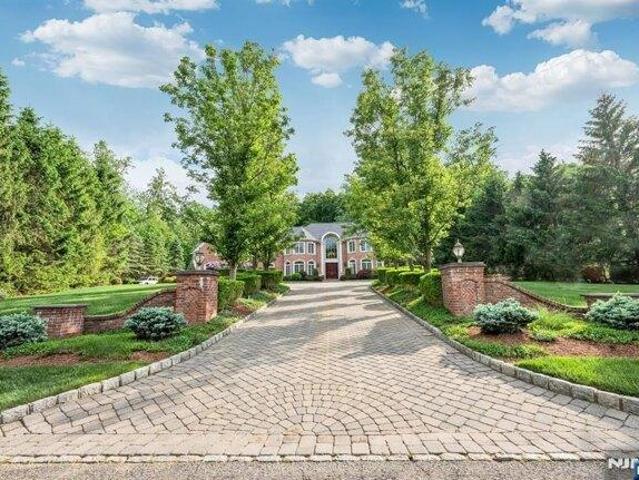 house with 5 bedroom, Mahwah NJ DS104406477