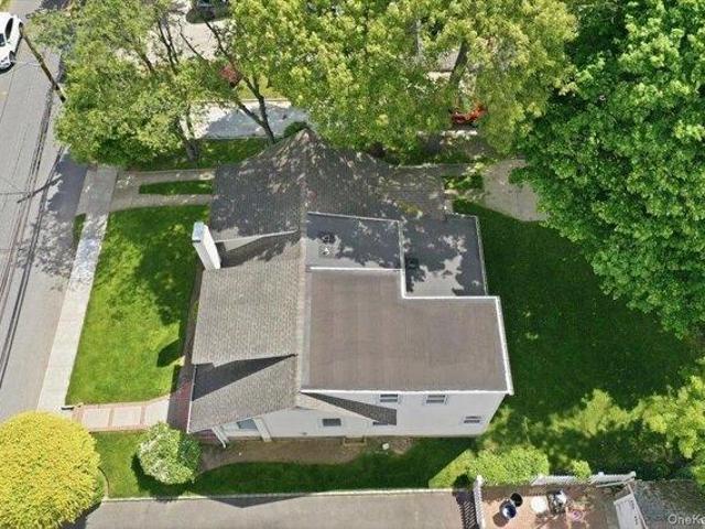 house with 5 bedroom, Malverne NY ES104904354