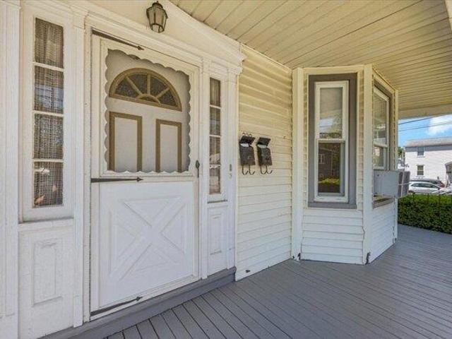 house with 5 bedroom, Malden MA ES103222963