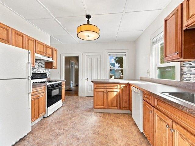 house with 5 bedroom, Malden MA ES105108748