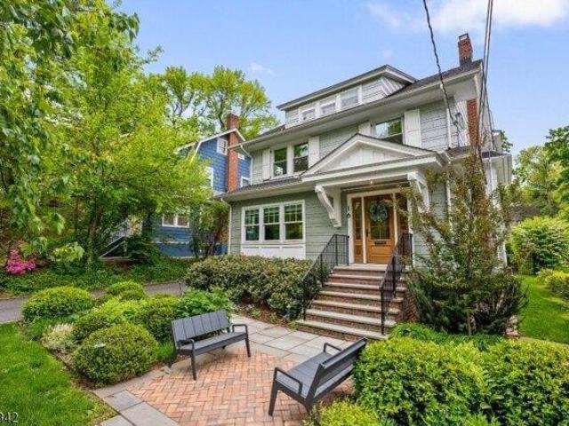 house with 5 bedroom, Maplewood NJ DLS102762812
