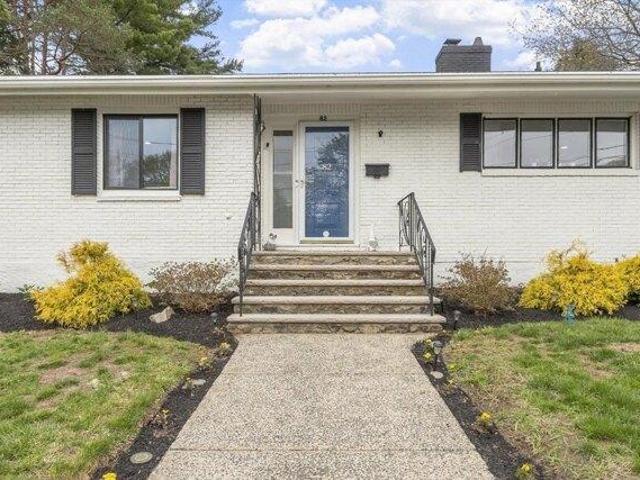 house with 5 bedroom, Marblehead MA ES104264878