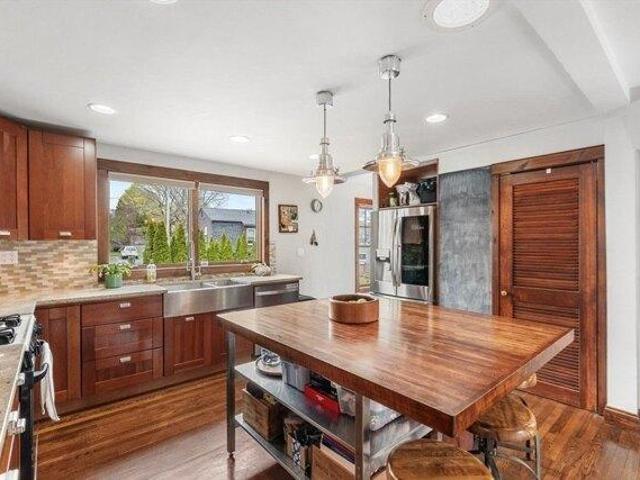 house with 5 bedroom, Marblehead MA ES103437498
