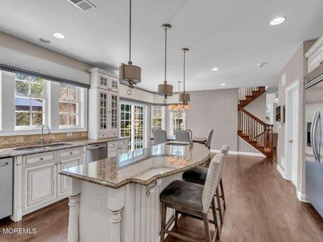 house with 5 bedroom, Marlboro NJ ES102828489