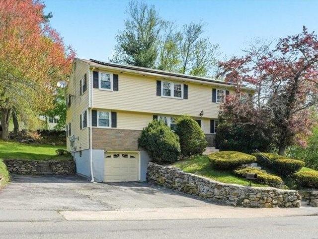 house with 5 bedroom, Marlborough MA DS102447542