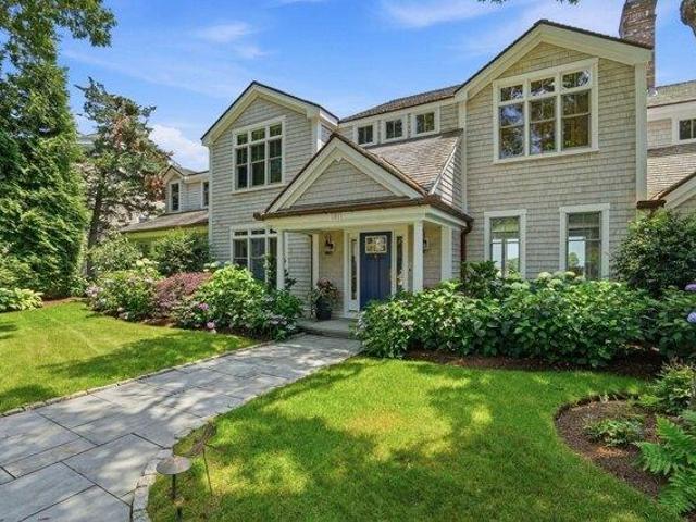 house with 5 bedroom, Mashpee MA ES104852175