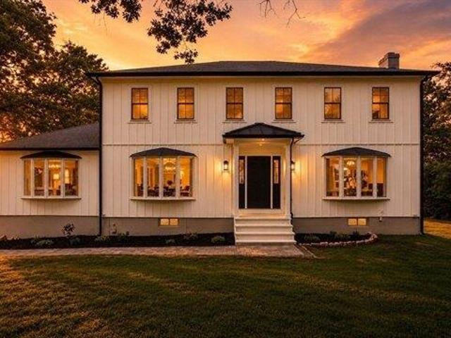 house with 5 bedroom, Medway MA DS103849643