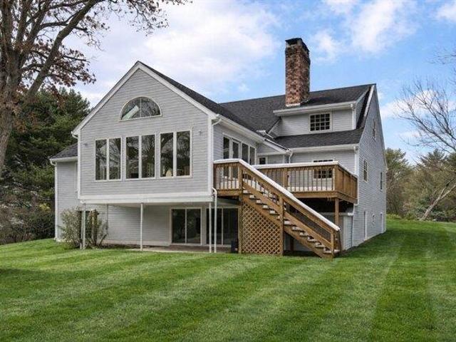house with 5 bedroom, Medfield MA DLS102592951