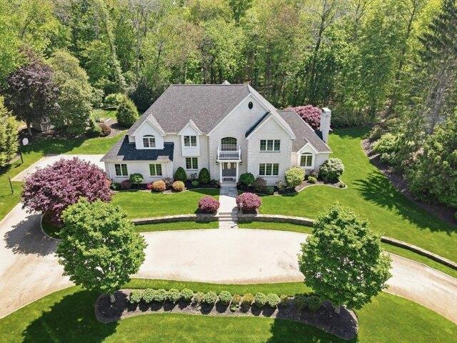 house with 5 bedroom, Medfield MA DLS102799150
