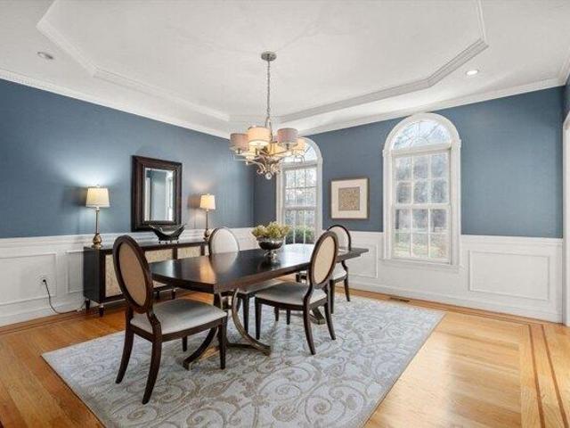 house with 5 bedroom, Medfield MA DS101896410