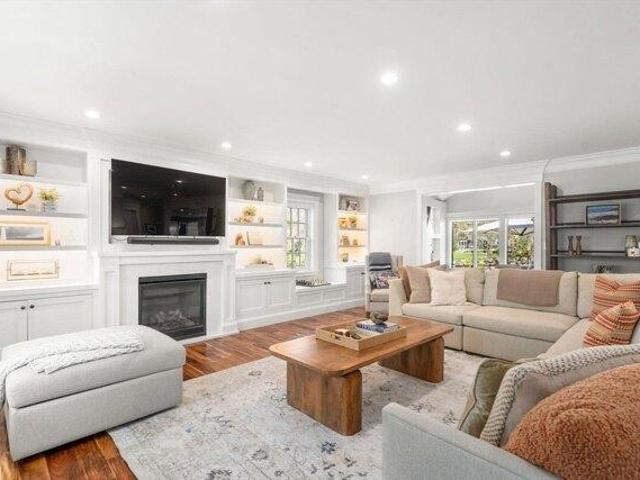 house with 5 bedroom, Medfield MA ES102859818