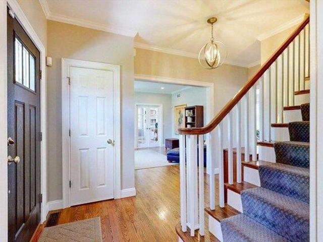 house with 5 bedroom, Medfield MA ES104791128
