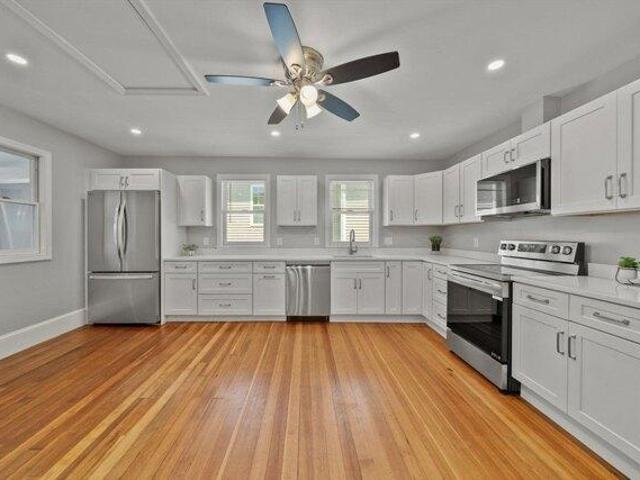 house with 5 bedroom, Medford MA DS103443329