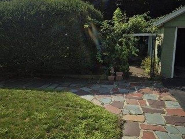 house with 5 bedroom, Medford MA ES105202670