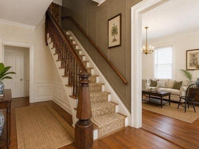 house with 5 bedroom, Medford MA ES102961929