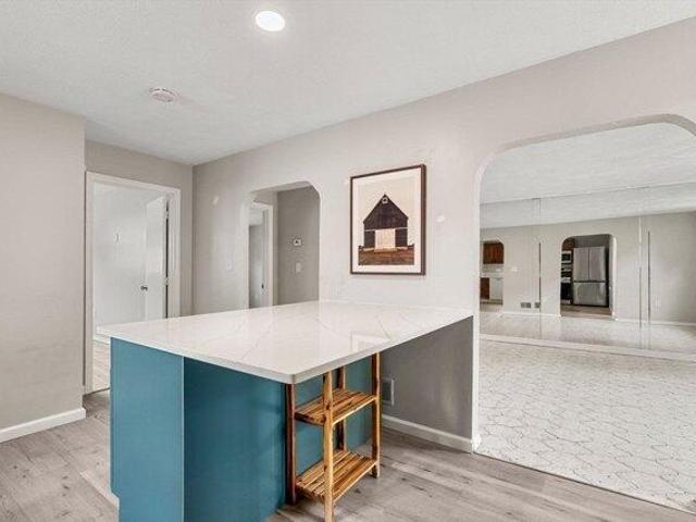 house with 5 bedroom, Medford MA ES103442385