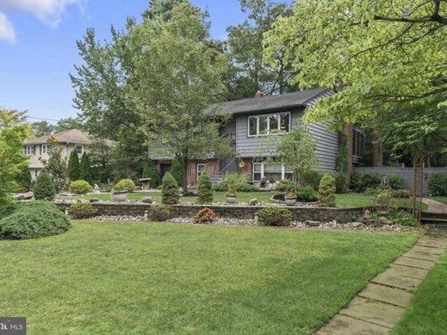 house with 5 bedroom, Medford NJ ES105174610