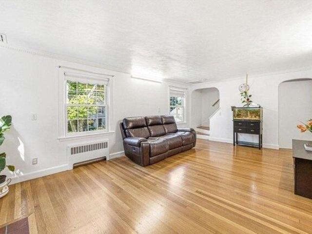 house with 5 bedroom, Melrose MA DS104116146