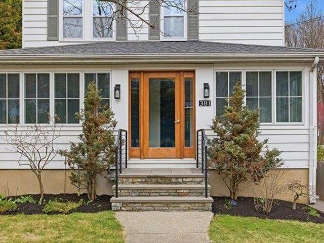 house with 5 bedroom, Melrose MA DS102315717