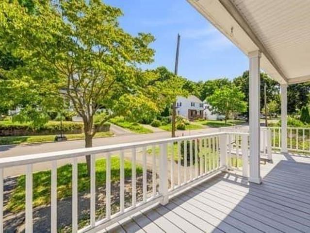 house with 5 bedroom, Melrose MA ES105159000