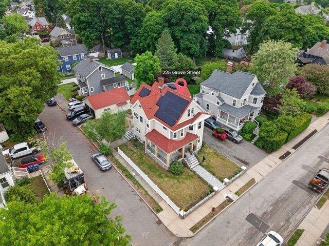 house with 5 bedroom, Melrose MA ES103968868