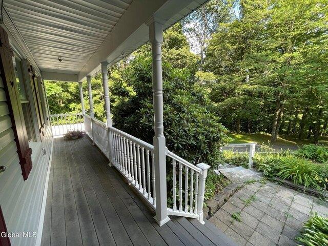 house with 5 bedroom, Melrose NY ES104904611