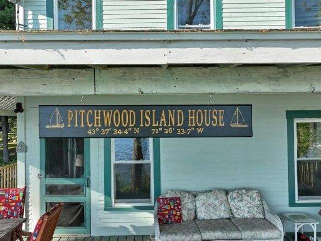 house with 5 bedroom, Meredith NH DS104076010
