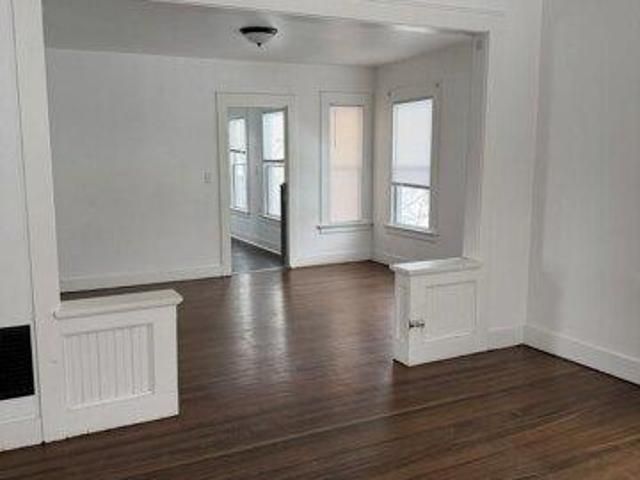 house with 5 bedroom, Meriden CT DLS102214682