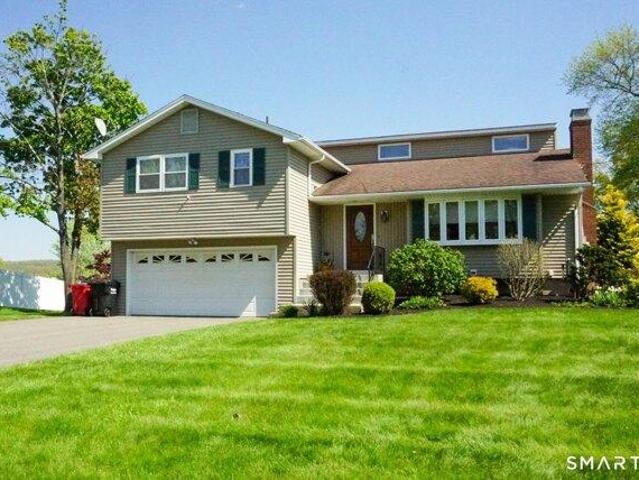 house with 5 bedroom, Meriden CT DLS103101083