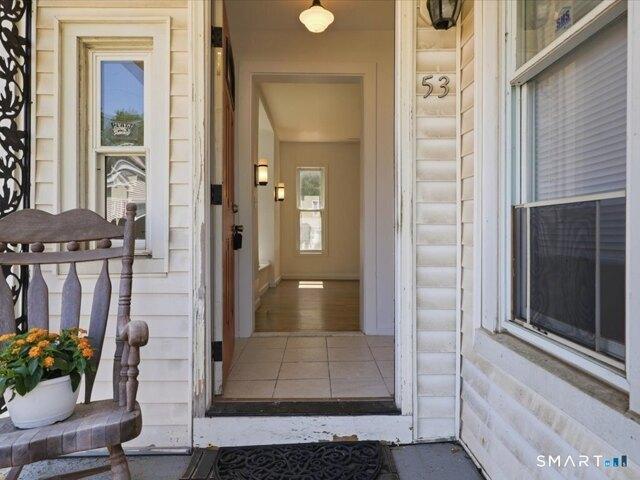 house with 5 bedroom, Meriden CT ES104608810