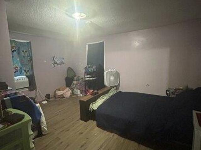 house with 5 bedroom, Meriden CT ES104851575