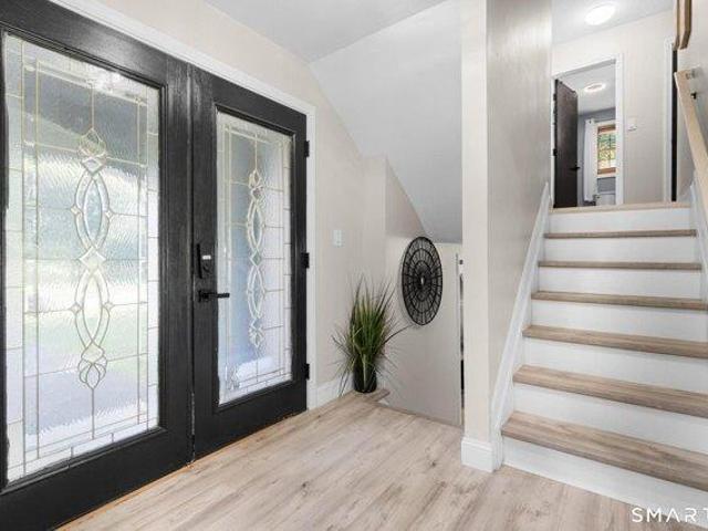 house with 5 bedroom, Meriden CT ES105143497